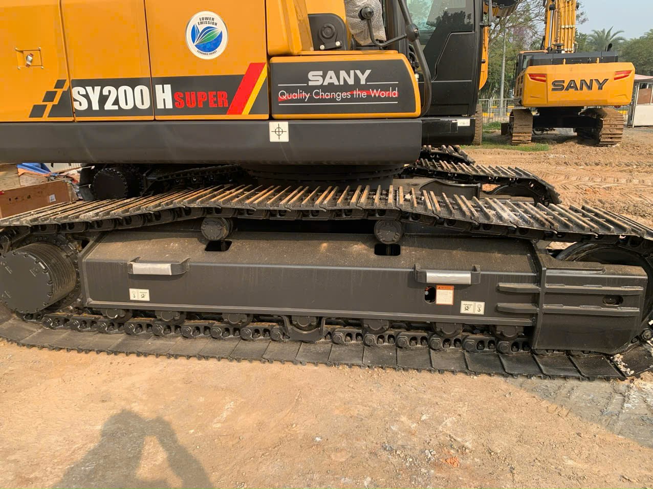 Máy xúc đào SANY SY200H gầu 1 khối tải trọng 21500kg